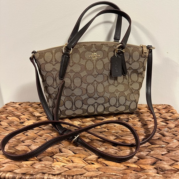 Coach | Bags | Coach Small Signature Mn Kelsey Crossbody | Poshmark